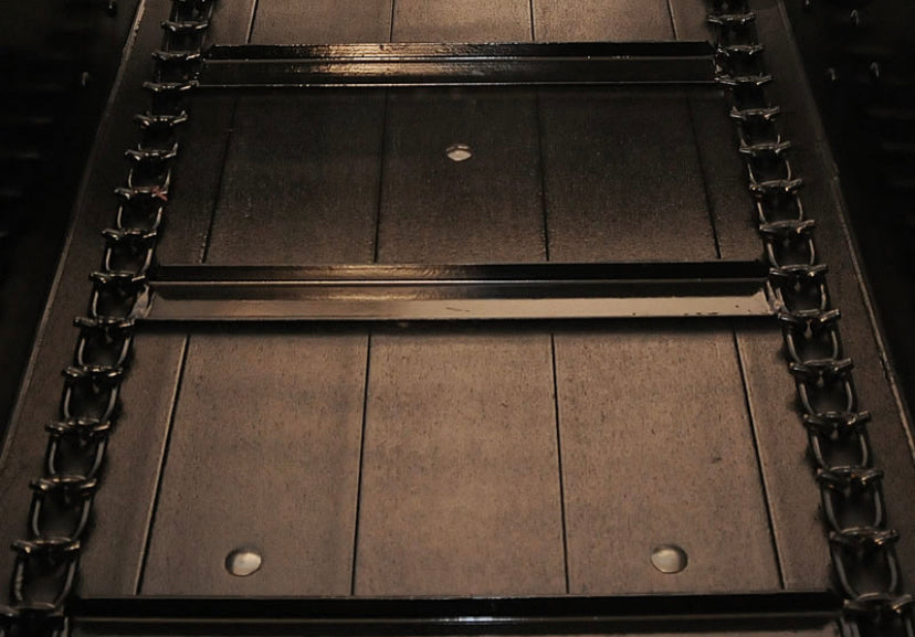 GEHL 325-425 TBAR/TROD MANURE SPREADER APRON CHAIN – Farmchains.com